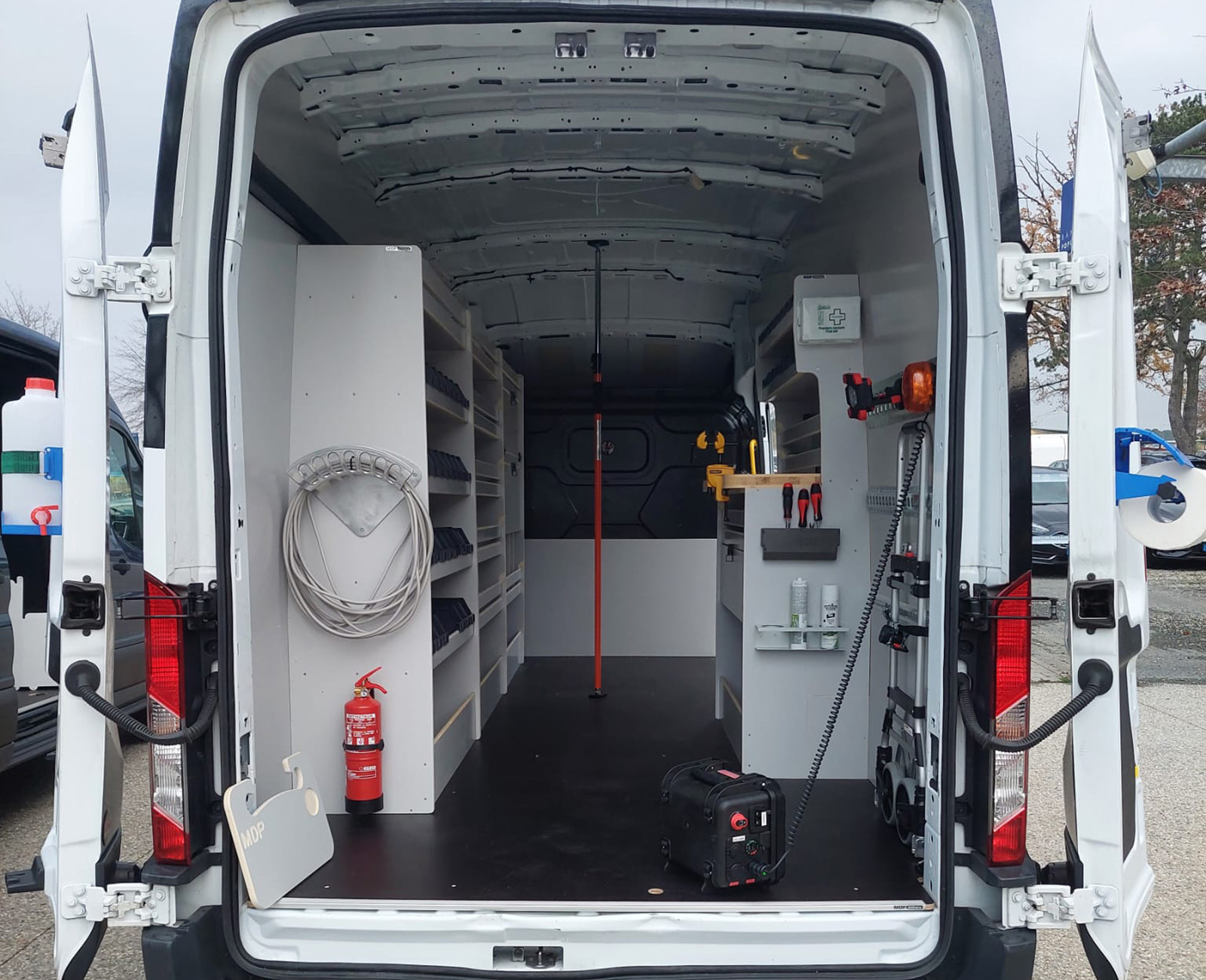 Aménagement véhicule utilitaire Ford TRANSIT-2T-2014